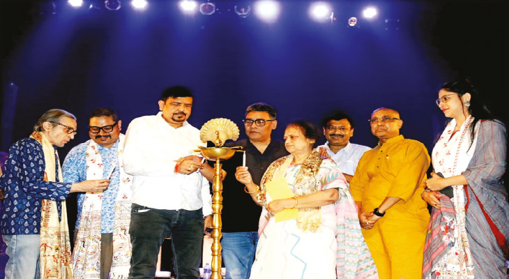 'Noihati Bratyajan' theatre festival begins with 100th performance of ...