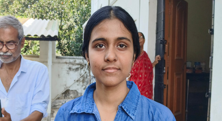 Ishani Chakraborty, a third-grader in secondary school, from Kotulpur, Bankura, wants to do research