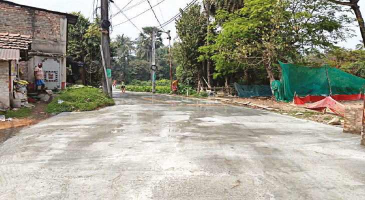 Unpaved roads from the British era, first pitch laid in five wards of ...