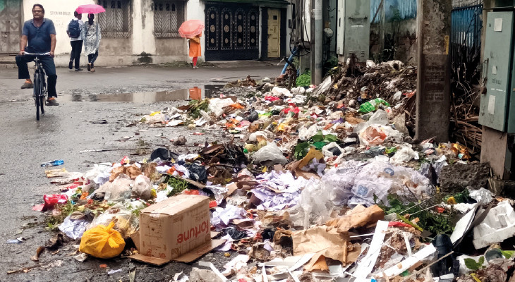 Piles of garbage everywhere, residents of Chunchura are troubled by the ...