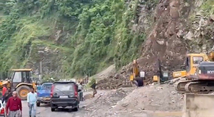Chandigarh-Manali National Highway temporarily closed due to landslide