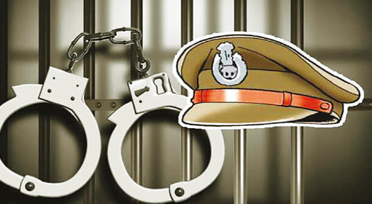 Gunman's duty by making fake gun license, 3 arrested with huge firearms