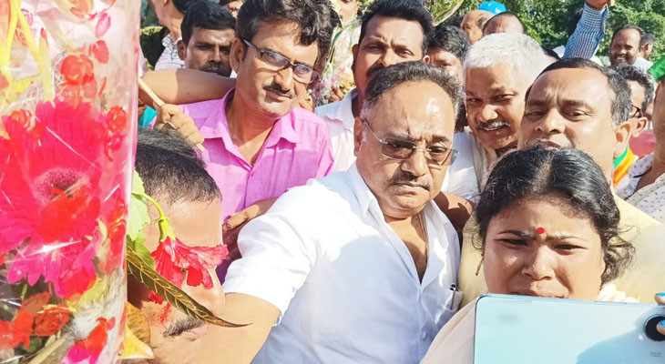 BJP's factional conflict in Jalpaiguri exposed, agitators send letter to Shamik in a sealed envelope