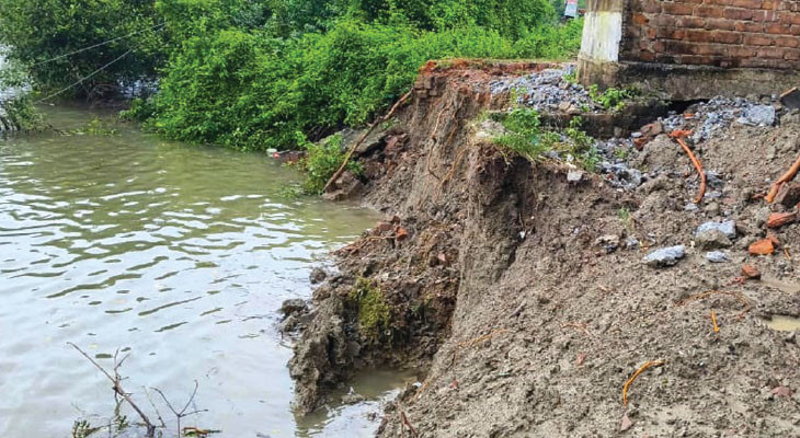 River embankment collapses, brick road submerged, panic in Kakdwip