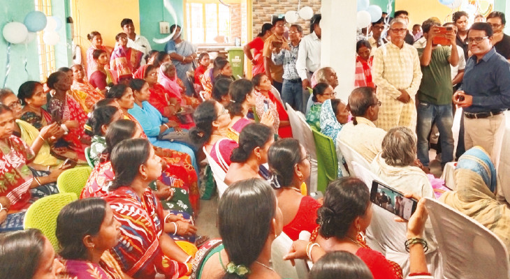 Angry District Magistrate takes away the work of the sub-district ...