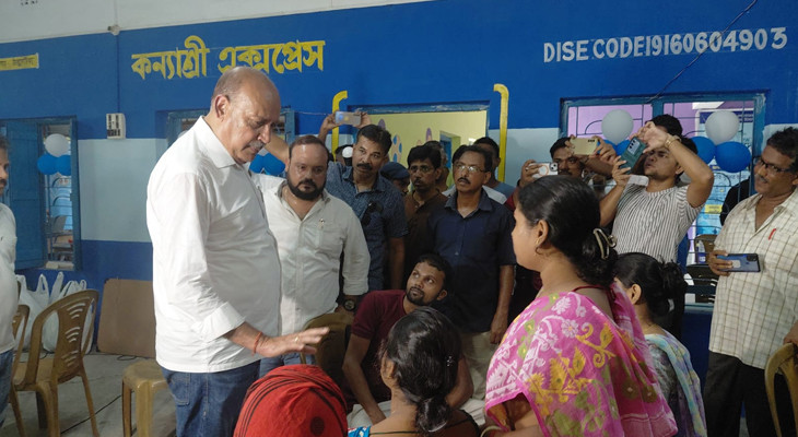 Minister Pulak Roy visits the camp in Dhulasimla Gram Panchayat amader ...