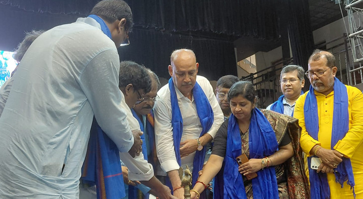 Pulak Roy inaugurates the online mock test program for JEE and NEET at ...