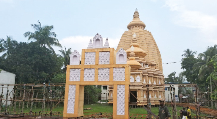 A pavilion modeled after the Jagannath temple in Digha is located in ...