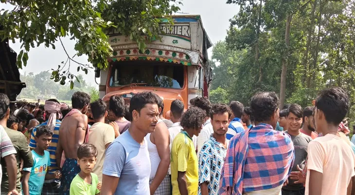 Head-on collision between bike and lorry in Bishnupur, Bankura, 1 dead ...