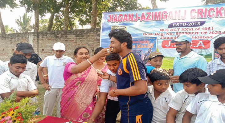 Jiaganj residents excited over the return of world-winning team members