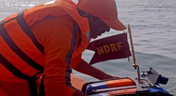 NDRF brings special device to measure water depth in the sea