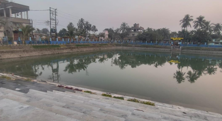A beautiful pond has been transformed into a beautiful ghat and pond ...
