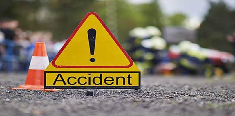 15 injured, 3 critically injured after being hit by a police bus in Asansol