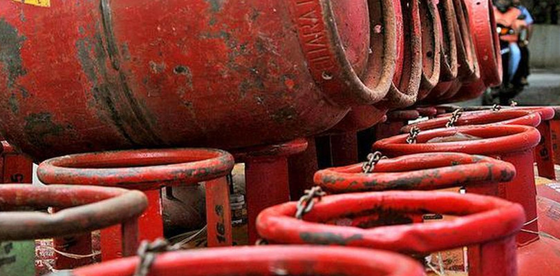 Ujjwala gas is a luxury; Mamata's Lakshmir Bhandar remains the sole ...